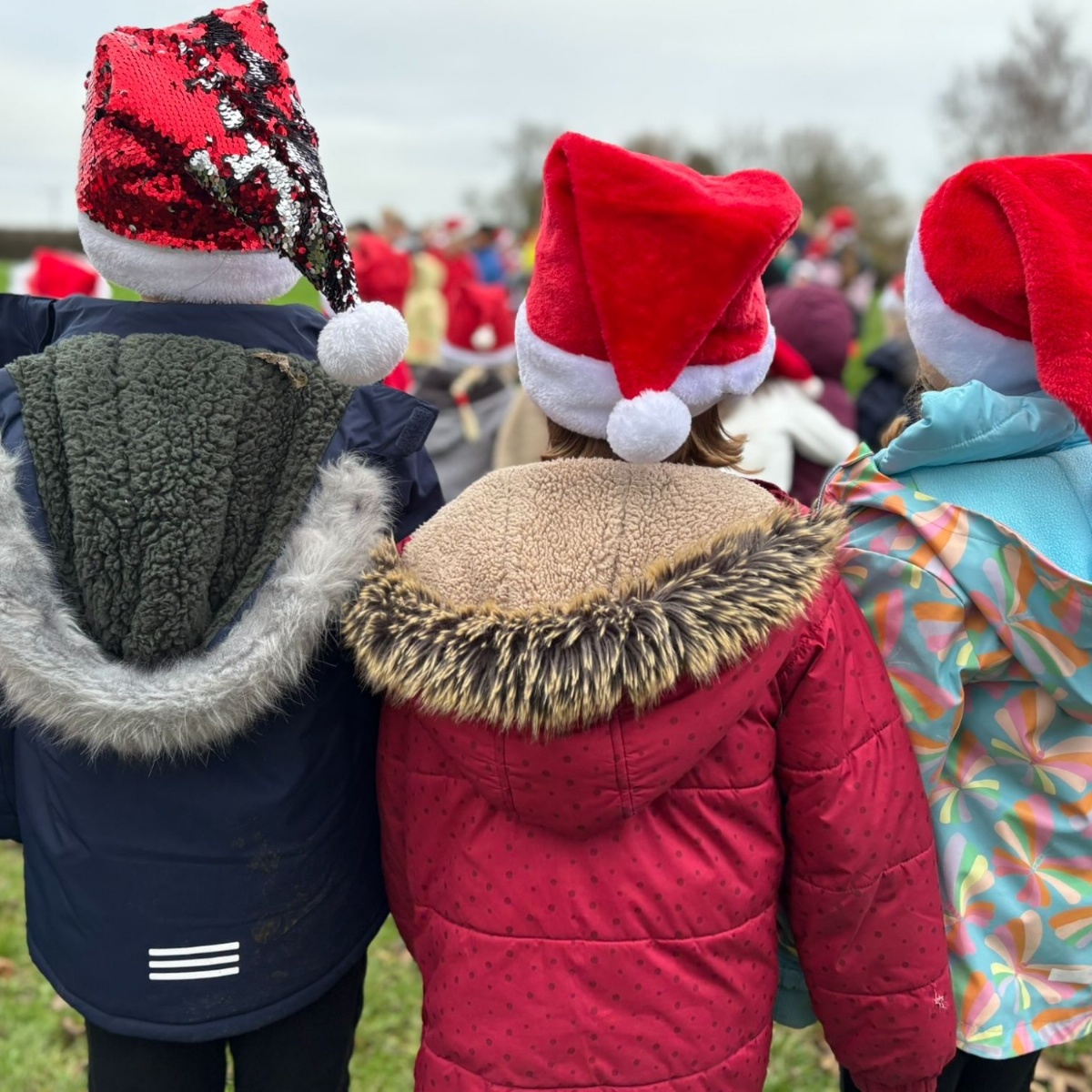 Bloxham Church of England Primary School - Santa Fun Run Brings Festive ...